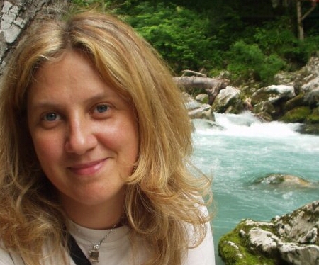 mag. Ana Porenta: Skrivnostni svet pesmi - Med.Over.Net