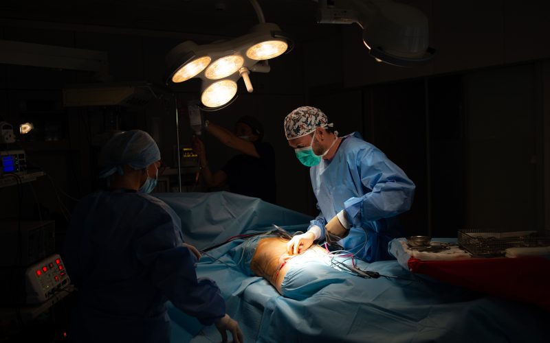 Dan D: Tako je potekala Anjina operacija preoblikovanja telesa - Med ...